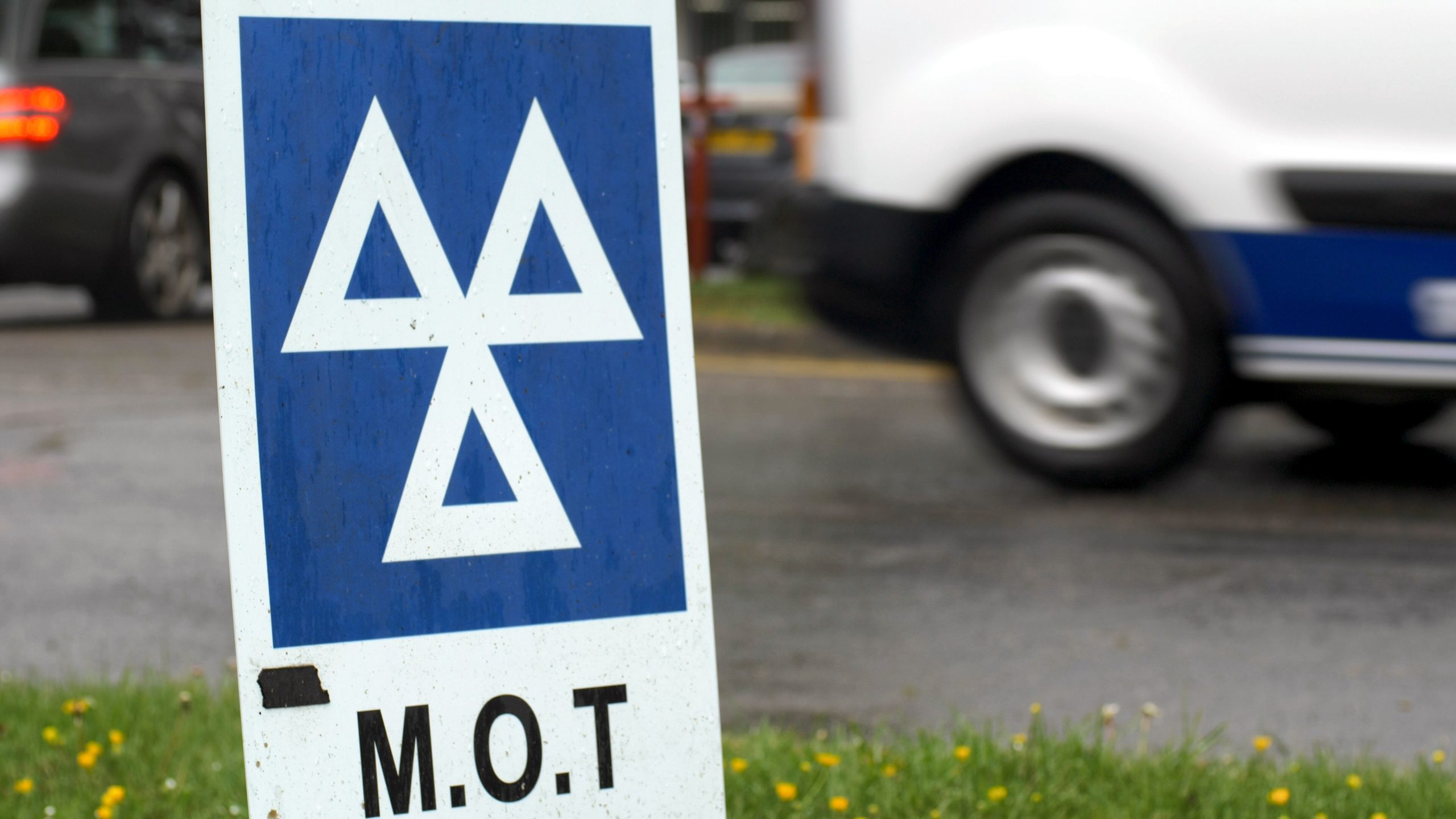 MOT Checklist for 2025: Your Comprehensive Guide | Segensworth Automobiles
